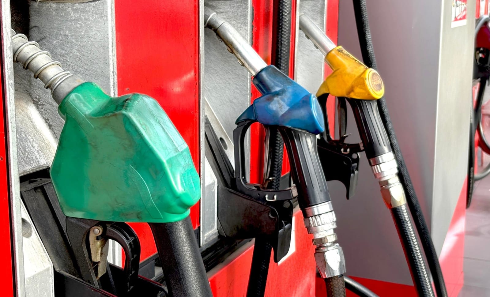 Fuel Crisis: Taxpayer Cash for Cheaper Petrol - Patrolmedia.co.id
