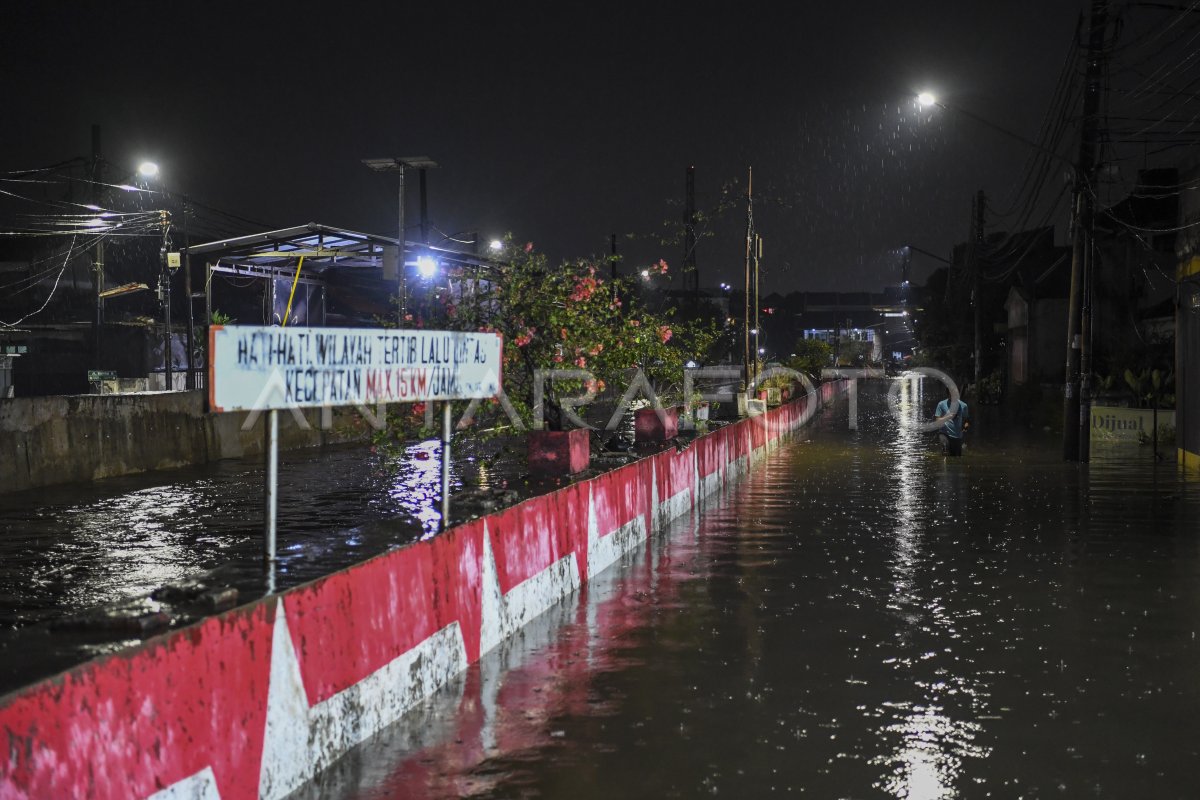 Hujan Ringan Picu Banjir, Warga Taman Mangu Lelang Rumah - Patrolmedia ...